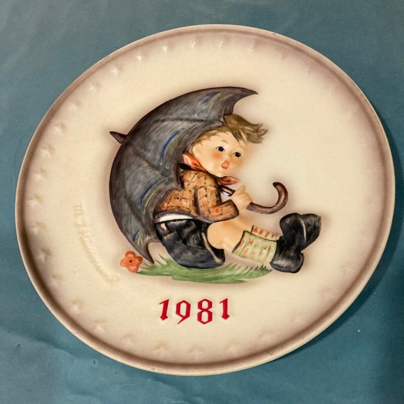 Hummel | Wall Decor | Vintage 981 Hummel Plate Boy With Unbrella | Poshmark